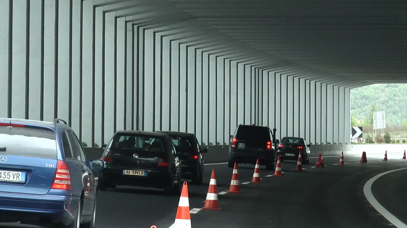 Përfundon tuneli panoramik, zgjidhet problemi i Tiranë-Elbasan - Vizion ...