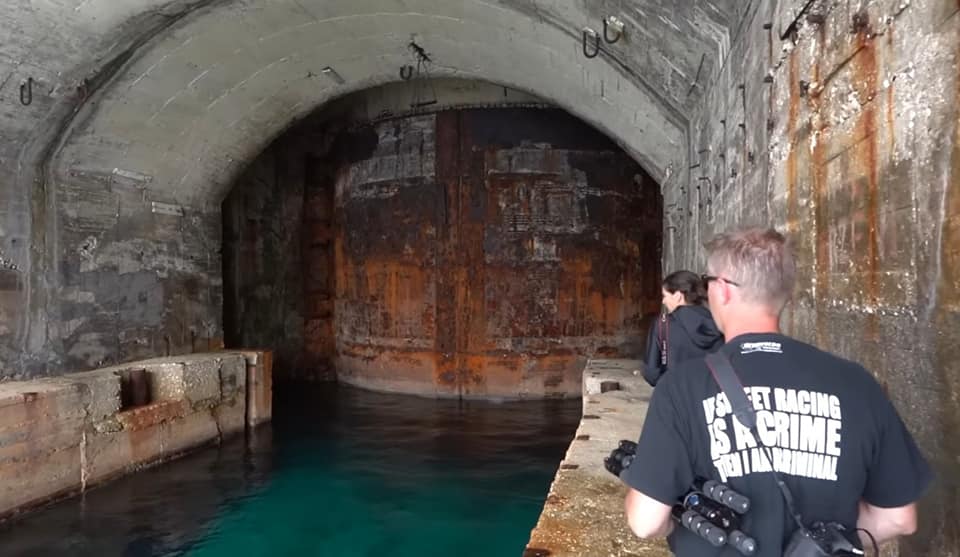 Krahu i djathtë i Metës : Institucionet dështuan, "Blogerët" kanë hyrë ...