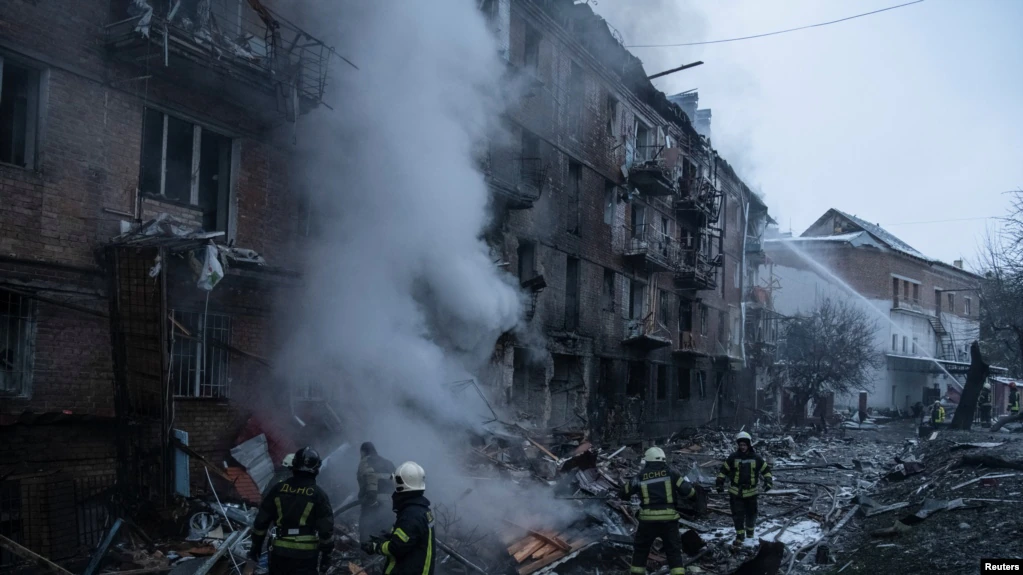 Rusia godet me breshëri raketash Ukrainën - Vizion Plus