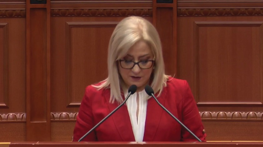 Lindita Nikolla jep dorëheqjen si kryetare e Kuvendit - Vizion Plus