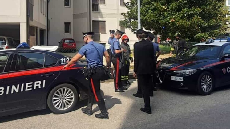 EMRAT/ Vranë me thikë bashkatdhetarin e tyre, dënohen me 36 vite burg ...