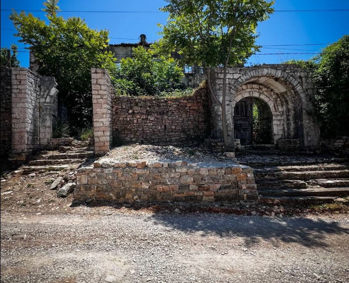 Konispoli shpallet Ansambël Arkitektonik Urban me vlera të veçanta ...