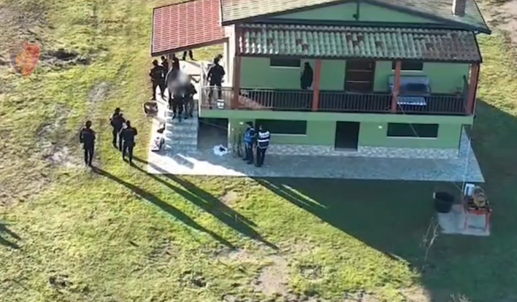 VIDEO/ Momenti i arrestimit të dy të kërkuarëve me rrezikshmëri të ...
